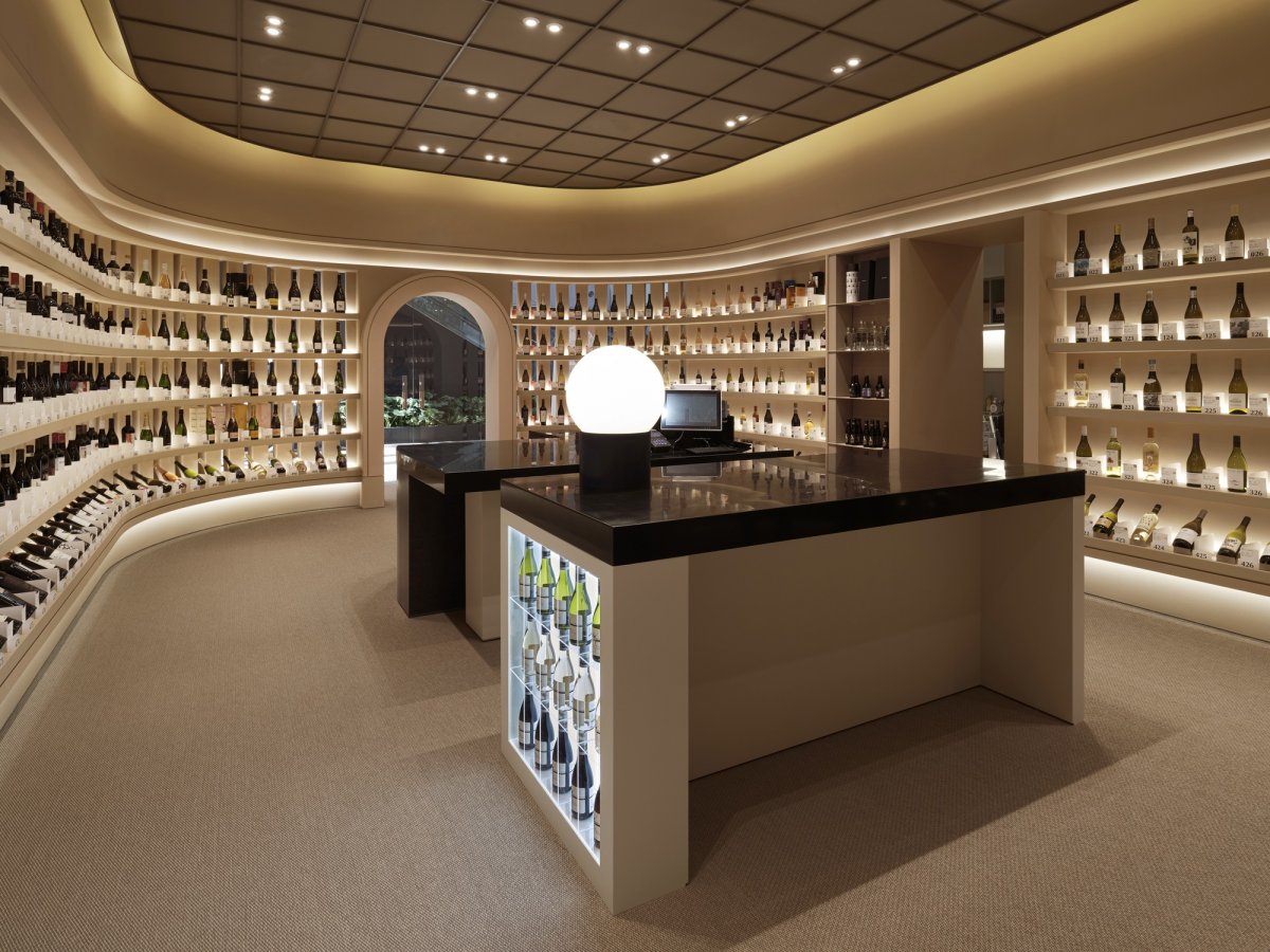 YinjiSpace - 134 x Red Tongue Boutique Store